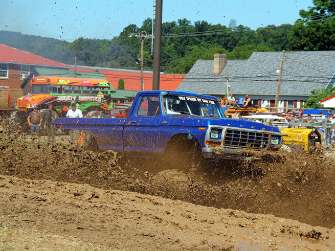 Mud Racing – Maclano